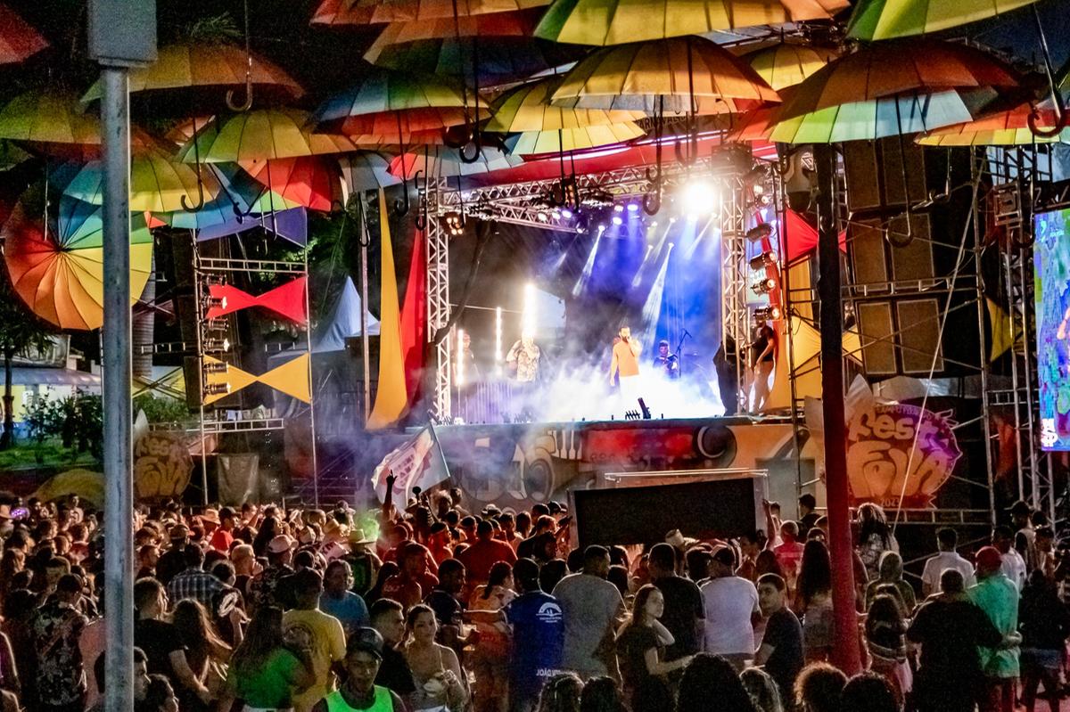 Carnaval de Campo Florido reuniu 23 mil pessoas da região