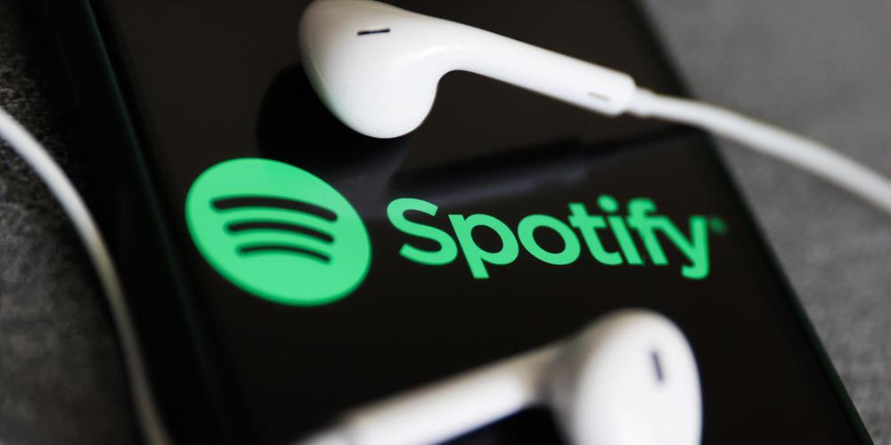 Saiba quem foram os artistas mais ouvidos no Spotify em 2025
