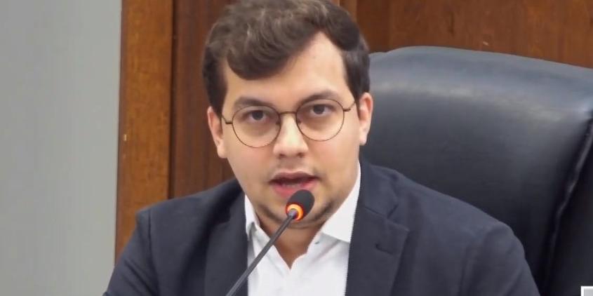 Celso Neto se apresenta na Câmara para informar sua volta à Secretaria ...