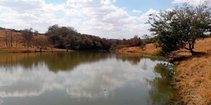 Vazão do rio Uberaba volta a cair e Codau intensifica a fiscalização