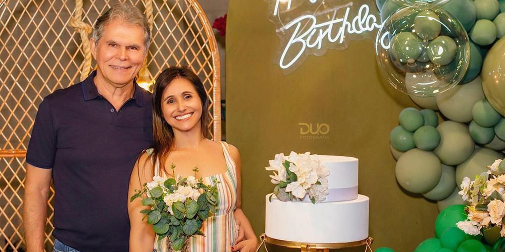 Deise Scofoni celebrou seu aniversário ao lado das pessoal que ama