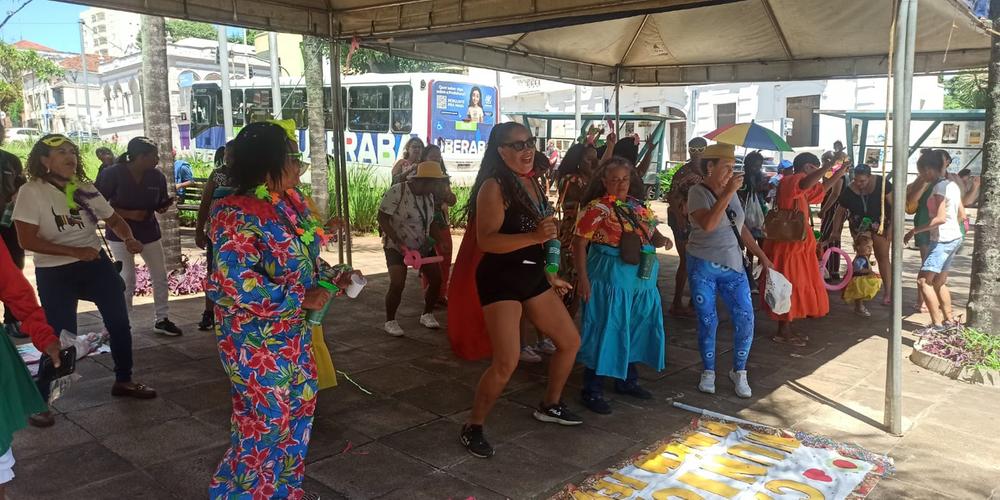 Bloco Maria Boneca abre o Carnaval 2026 com inclusão, alegria e muita ...