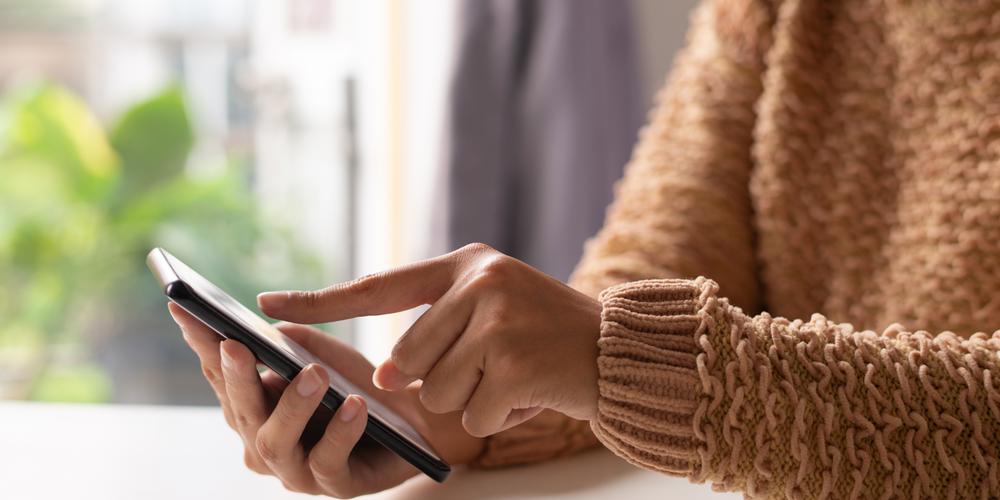 Denúncias de violência digital contra mulheres crescem 188% em um ano