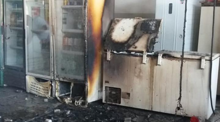 Descarga Elétrica Pode Ter Causado Incêndio Em Mercearia No São Cristóvão